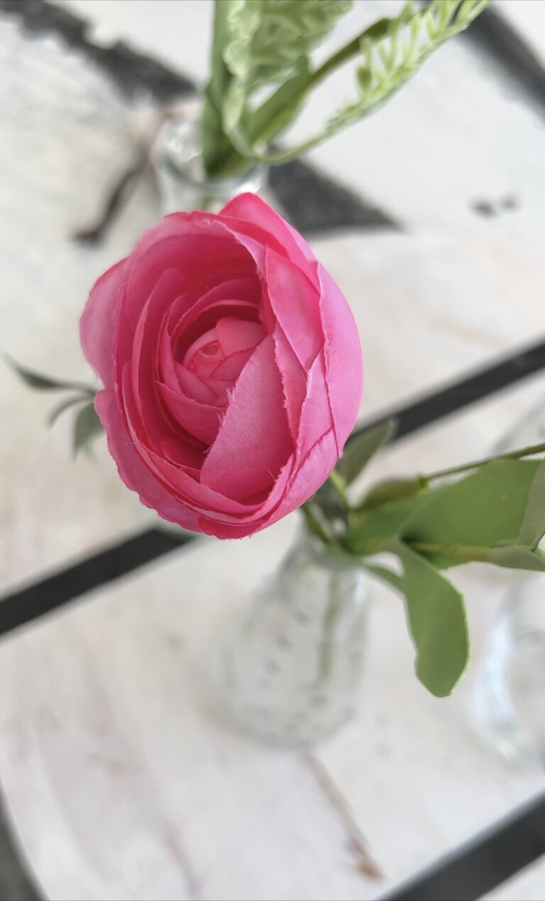 An Inexpensive Spring Flower Display - Sonata Home Design