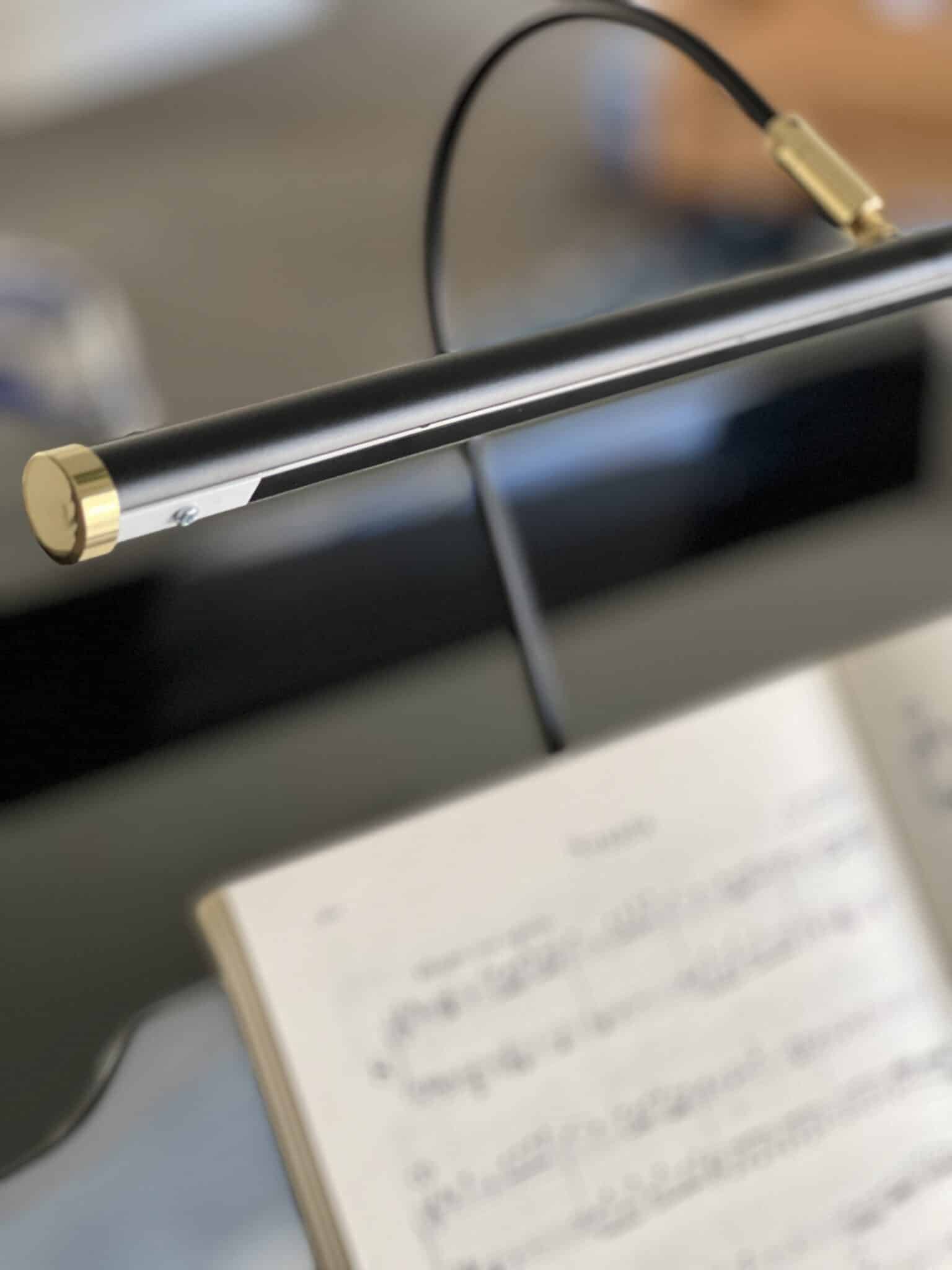 How to Decorate the Top of a Piano