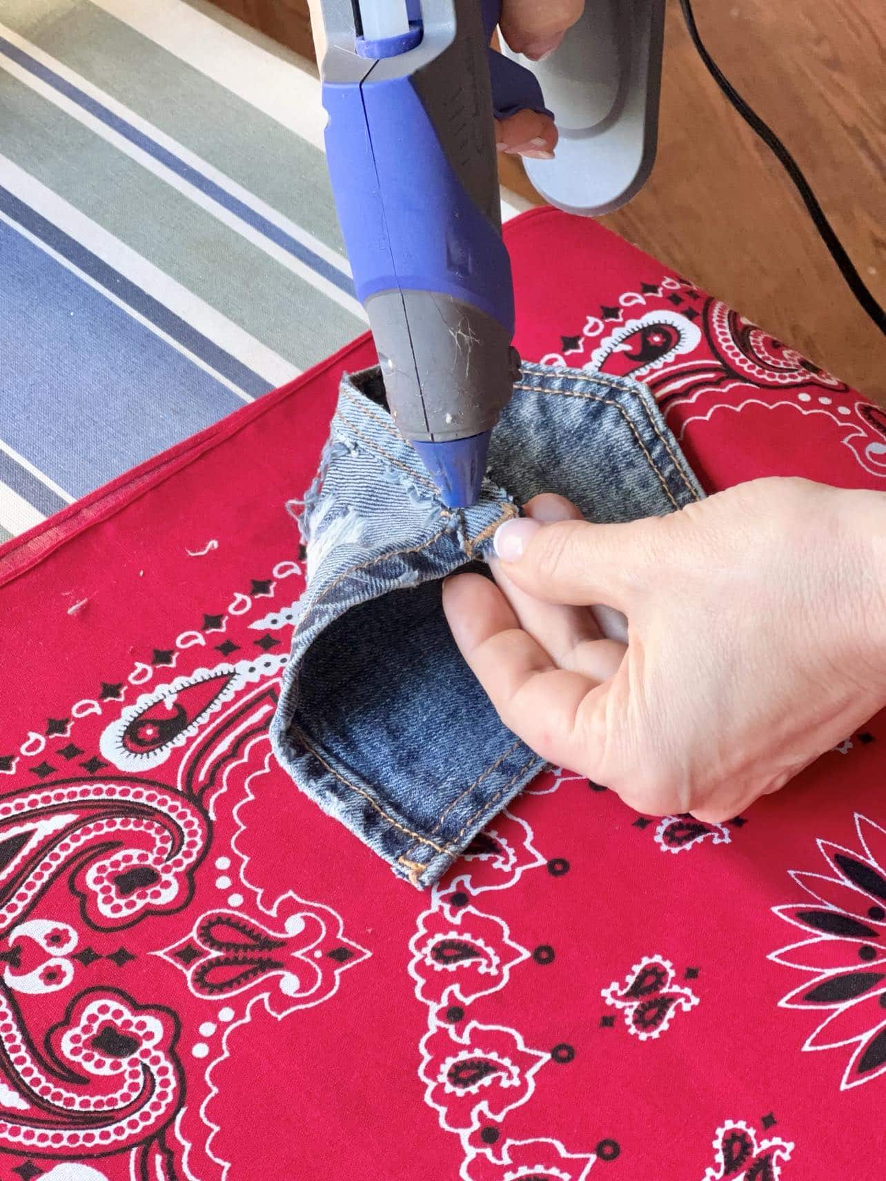 How to Make a Simple Reversible No Sew Placemat - Sonata Home Design