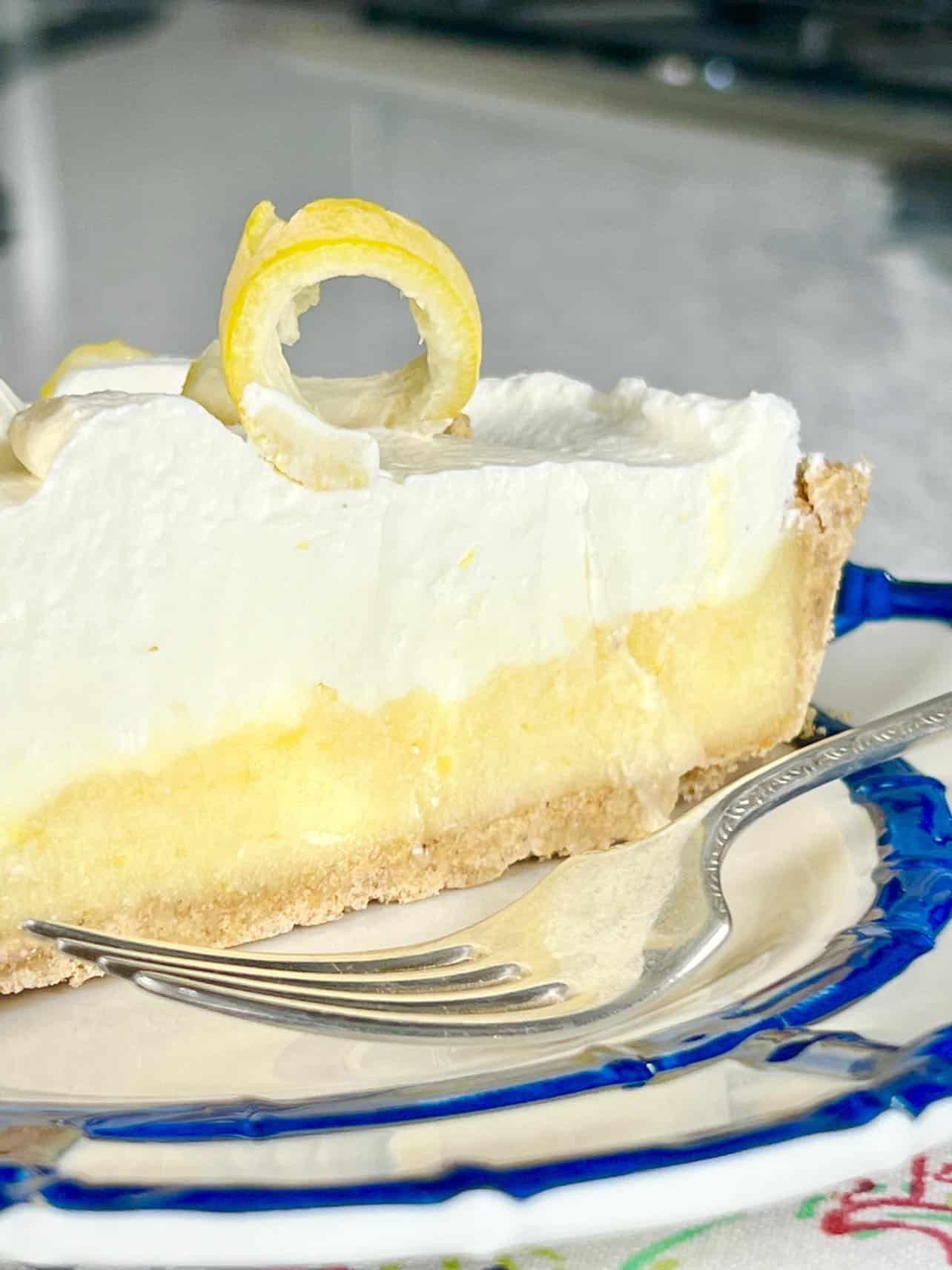 Skip the Oven! Easy No Bake Lemon Curd Pie Recipe - Sonata Home Design