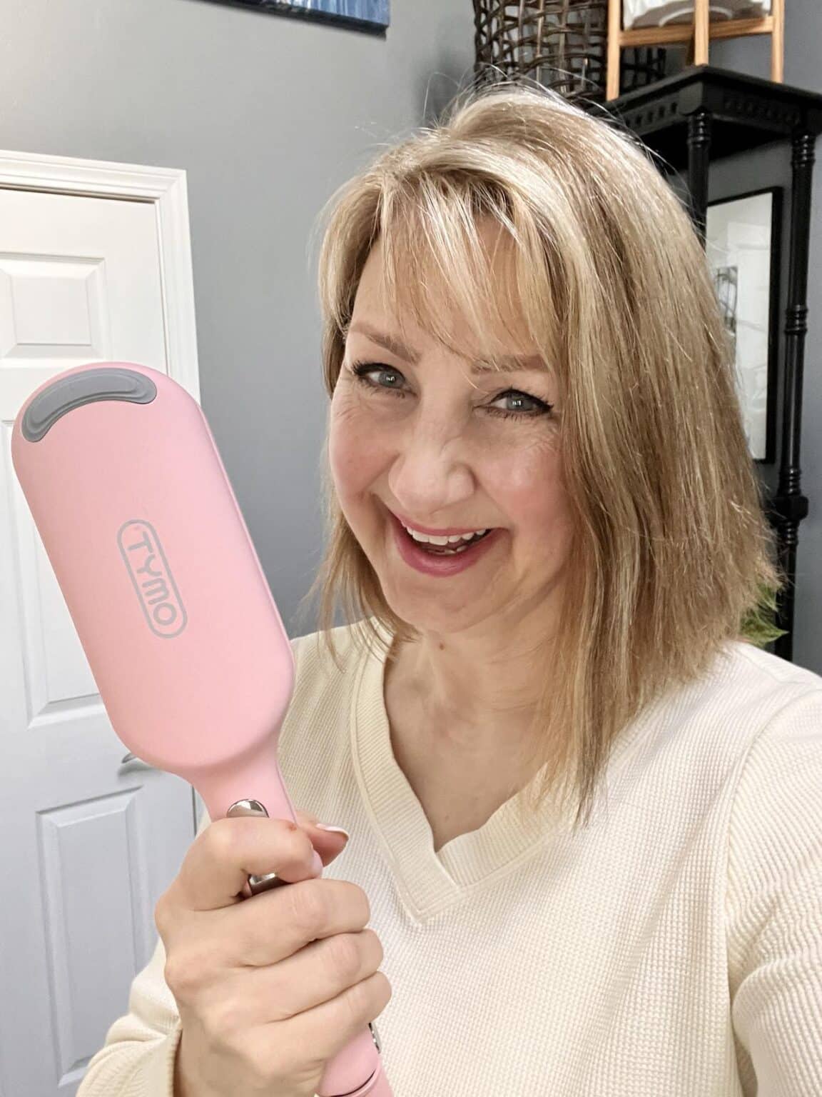 Waves for Days: How to Use a Hair Waver Tool on Short Hair - Sonata ...