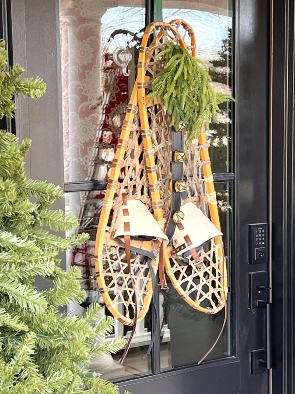 Decorating with Snowshoes: A Touch of Cozy Winter Charm - Sonata Home ...