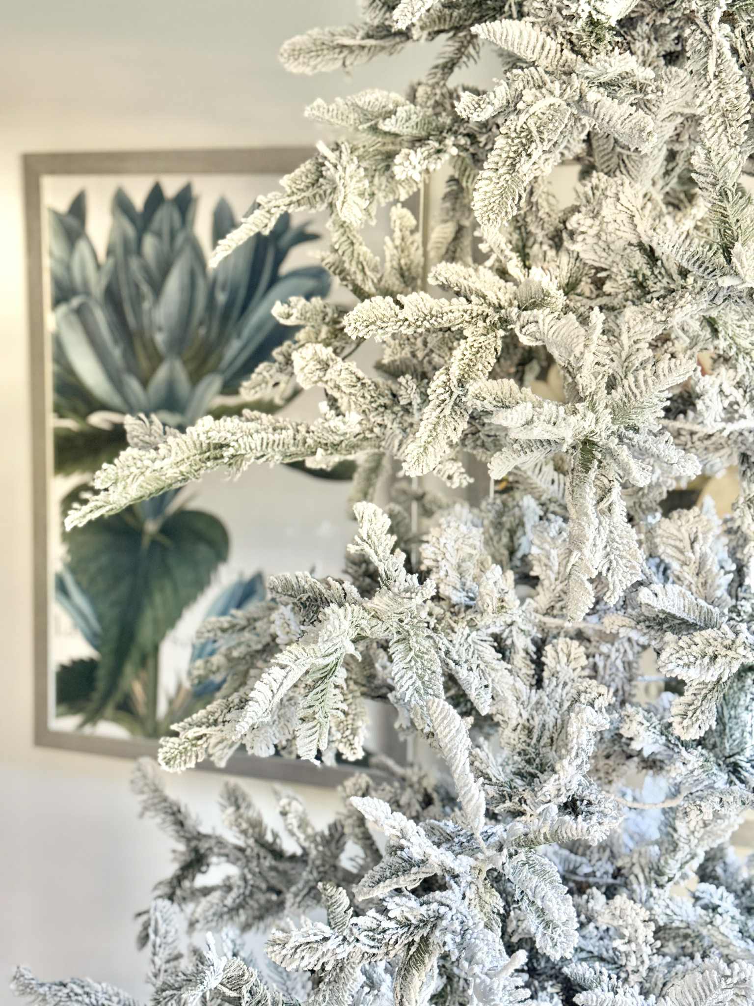 Stylish Decorating Ideas for a Flocked Christmas Tree - Sonata Home Design