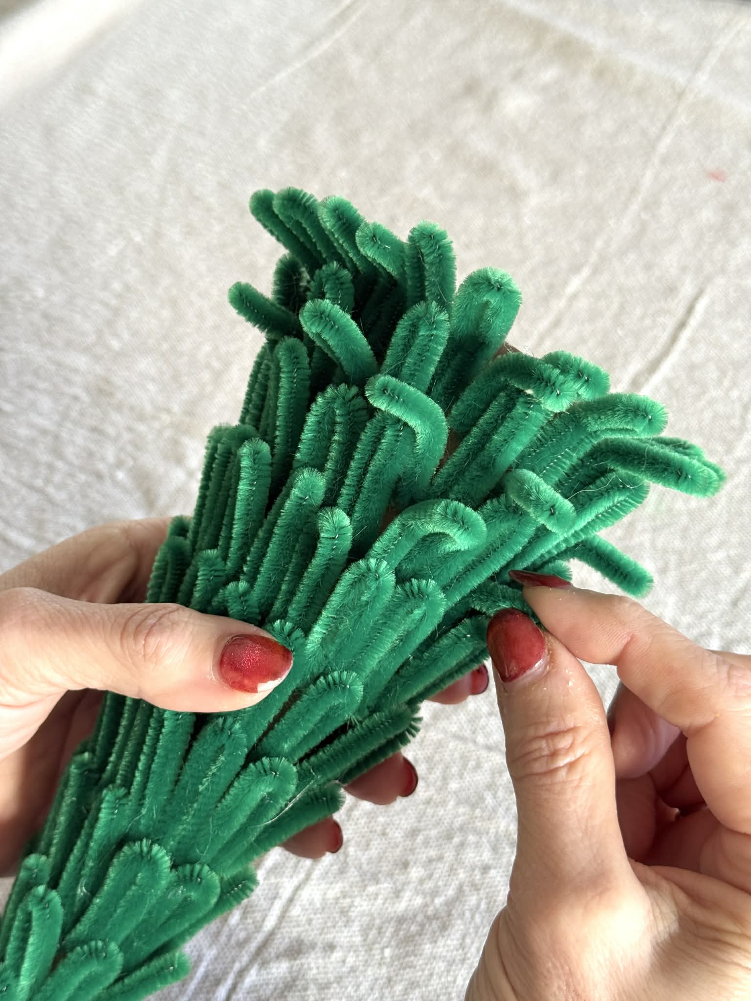 Easy and Elegant DIY Pipe Cleaner Christmas Tree - Sonata Home Design