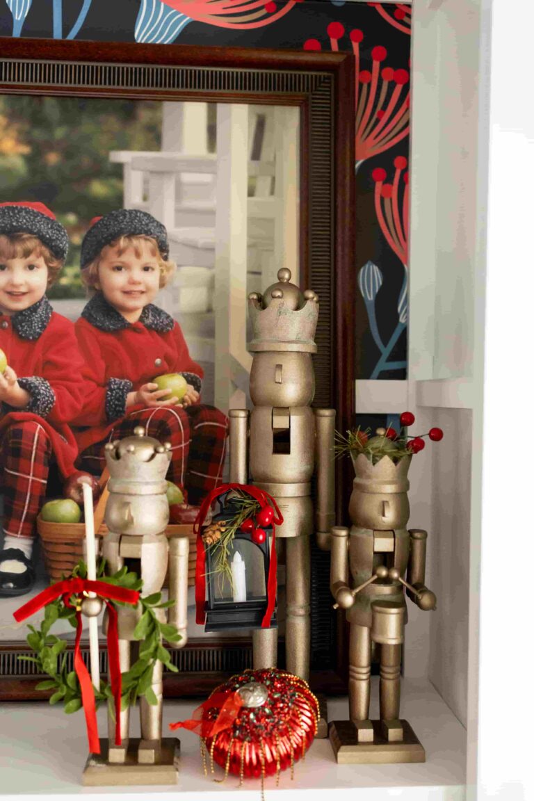 Monochrome Magic: Easy Nutcracker Decor Ideas for Christmas - Sonata ...